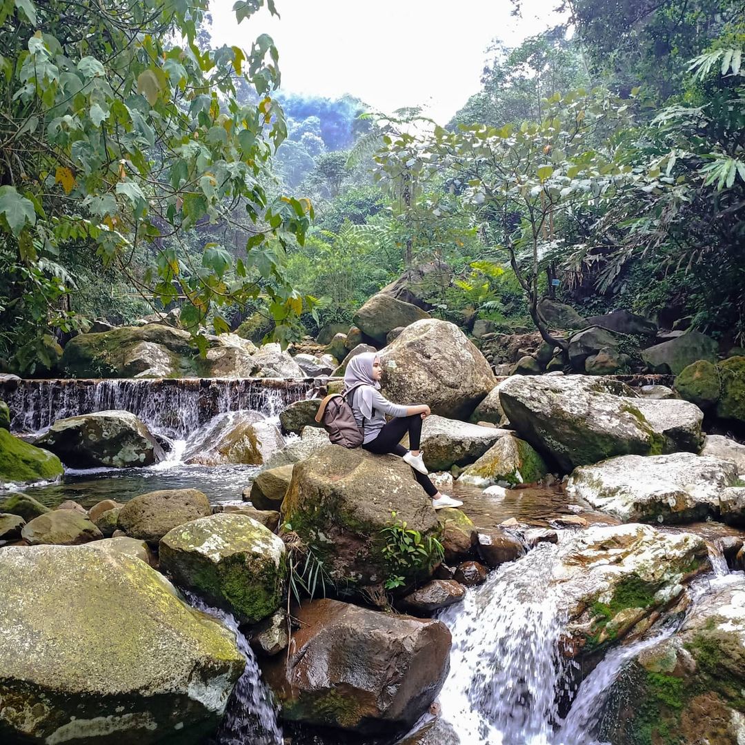 Lembah Tepus, Infinity Pool Alami di Bogor - Mister Aladin Travel ...